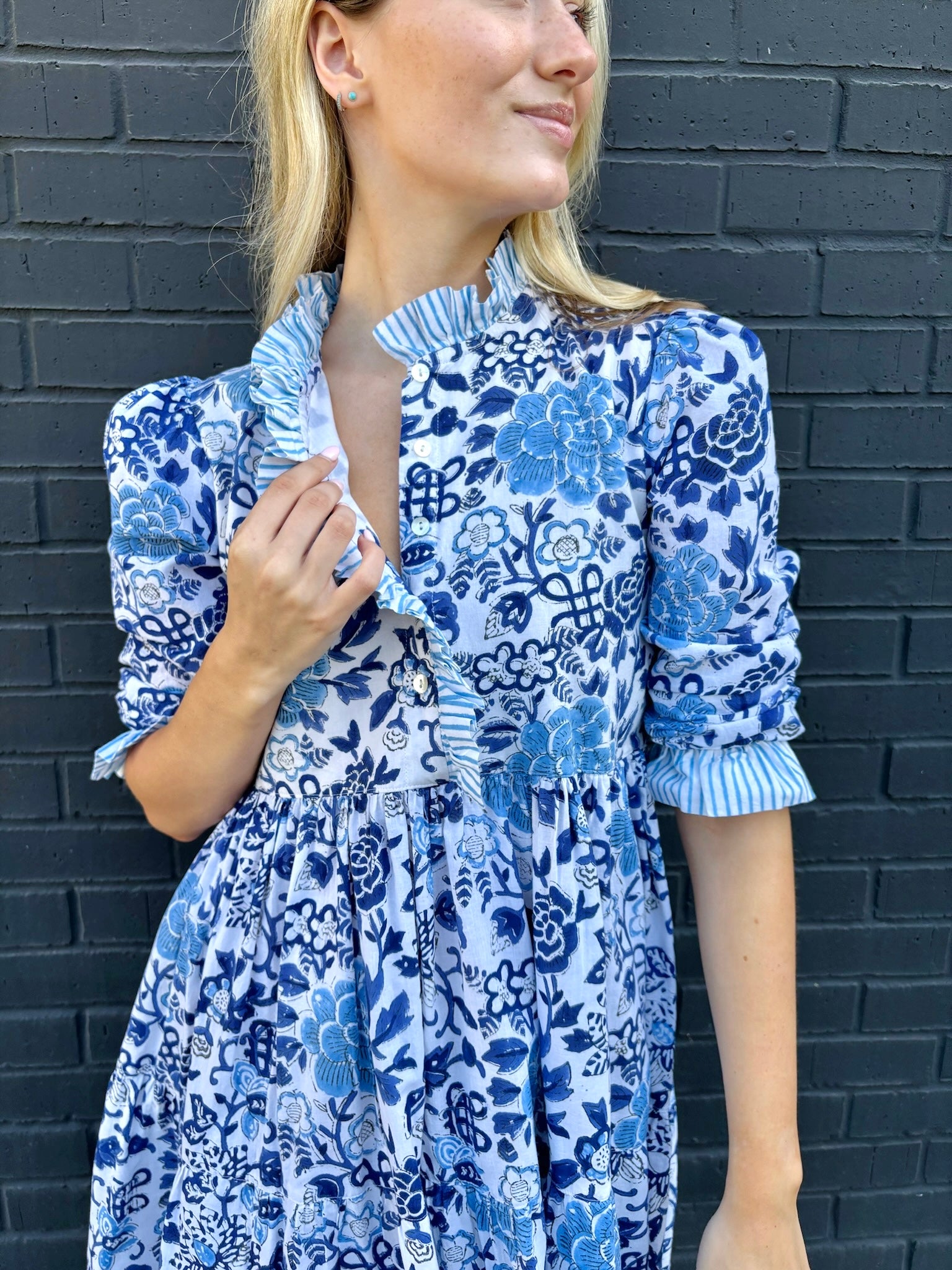 The Anndee short dress in blue and white porcelain block print – Grace Harris Collection